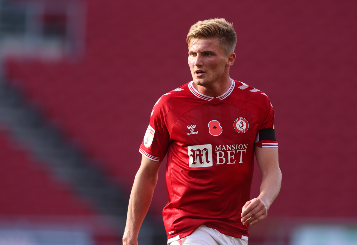 Hearts medical for Moore as Portsmouth lose out - Sources