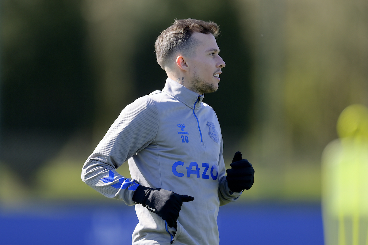 Everton forced to sell Bernard at £8m discount - Sources