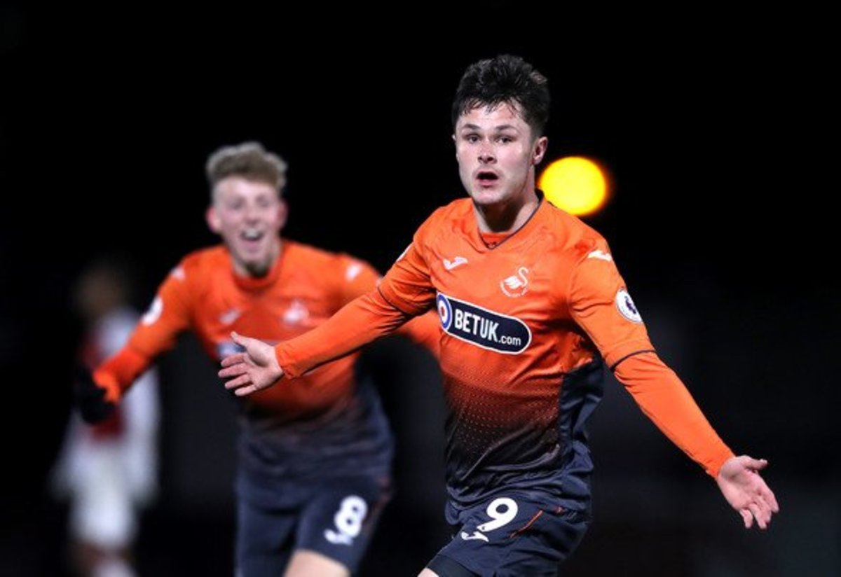 Swansea CIty star Cullen wanted by Portsmouth & Lincoln - sources