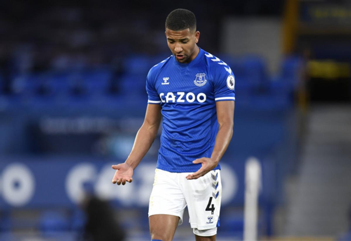 Everton hampered by Holgate at centre-back - Hutton