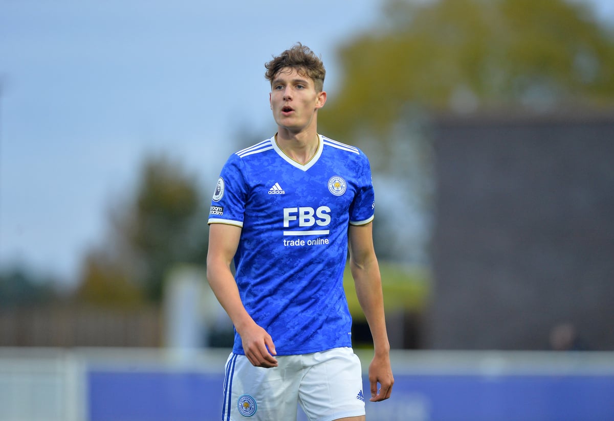 Man United & Newcastle race to sign Leicester sensation Nelson - Sources