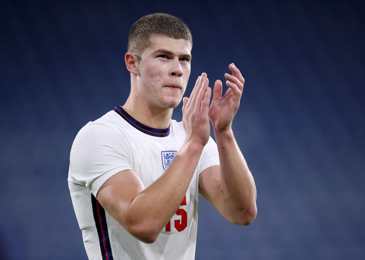 Leeds United star Cresswell in advanced talks to join Millwall - Sources