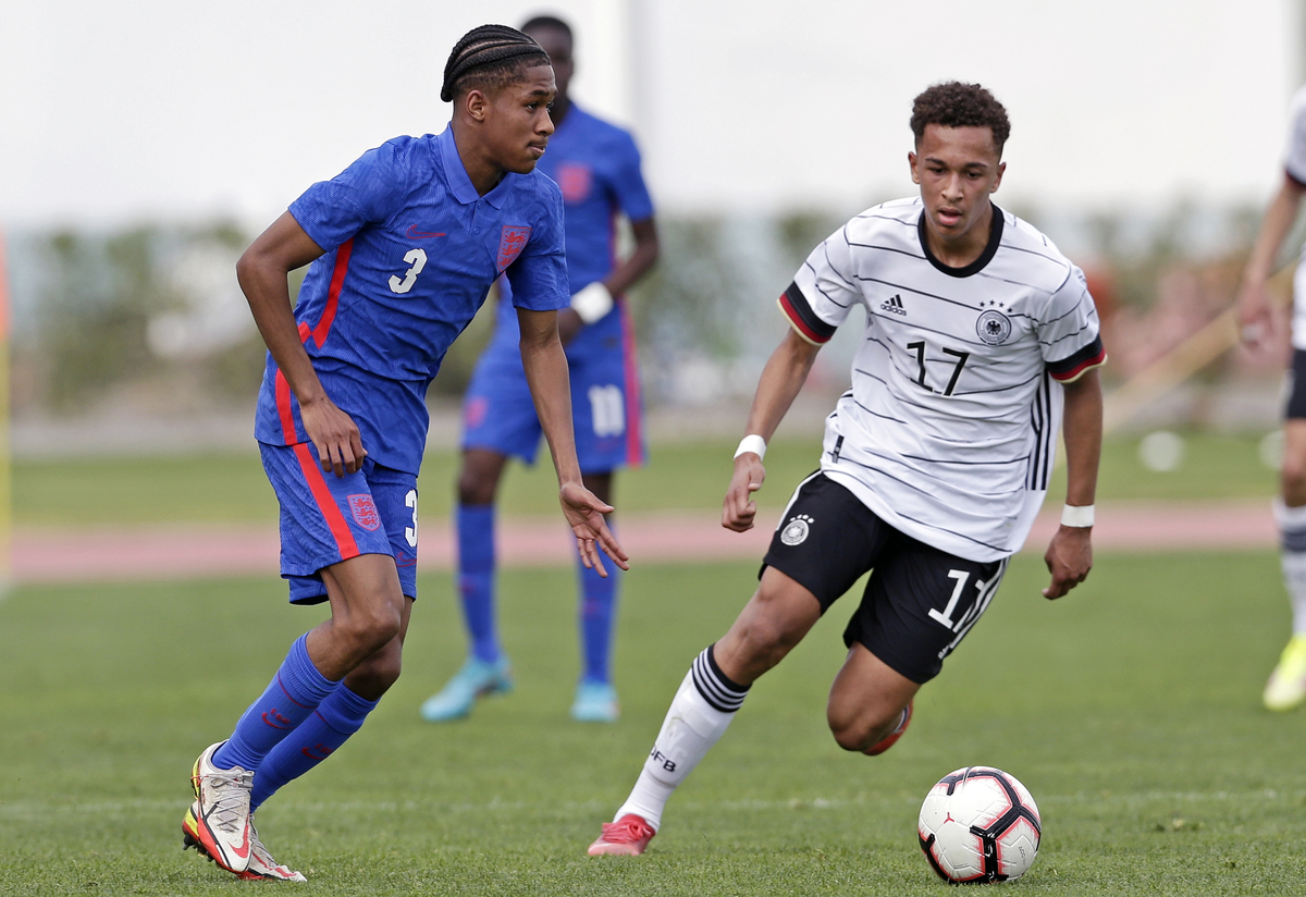 Man United to sign Meghoma from Tottenham - Sources