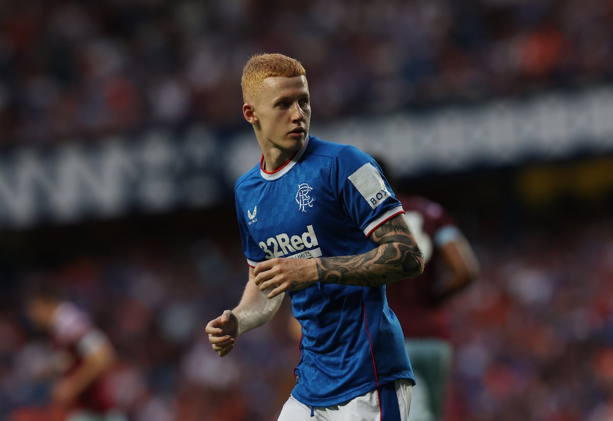 Rangers open talks over Adam Devine deal - sources