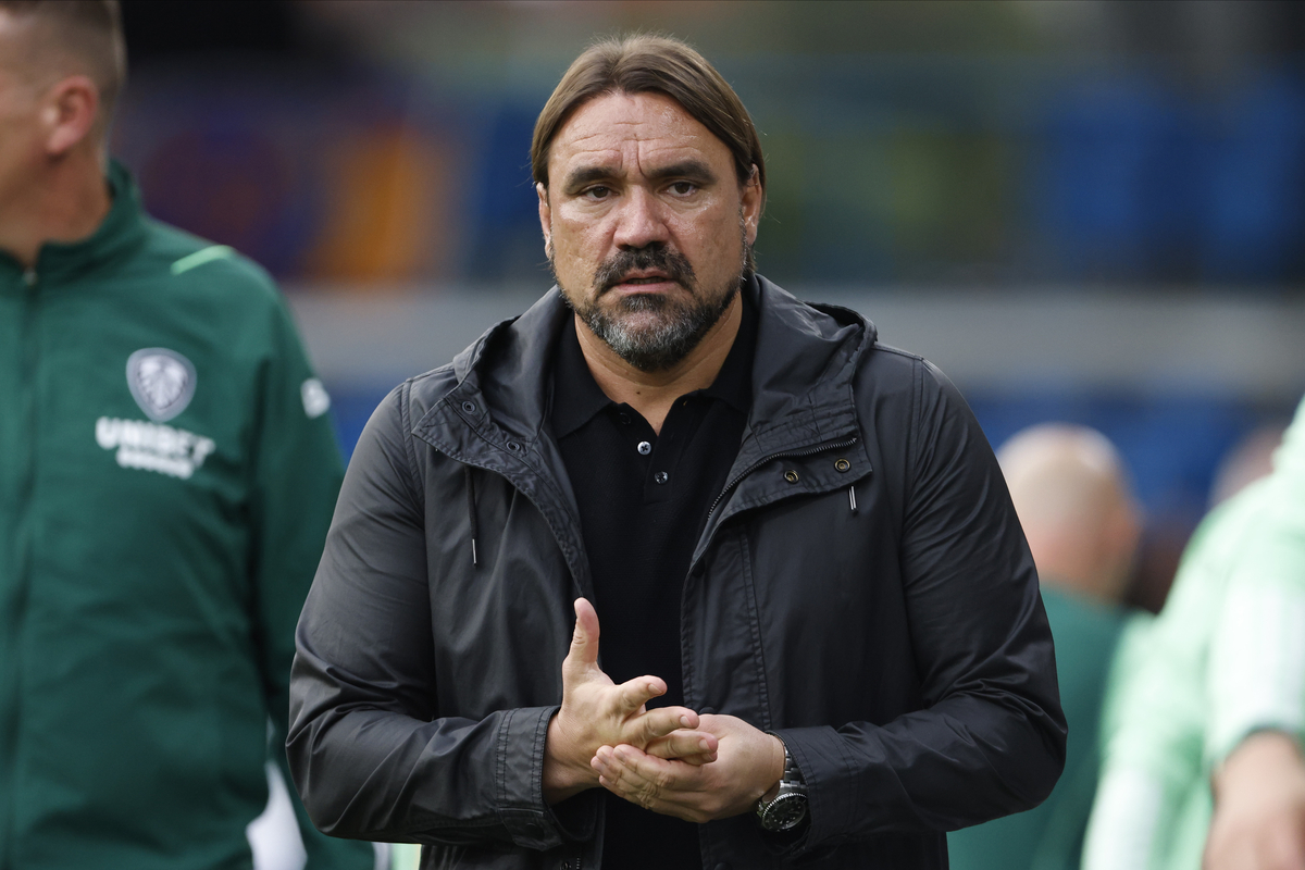 'This is madness' - Leeds fans rage at Farke after Spence axe