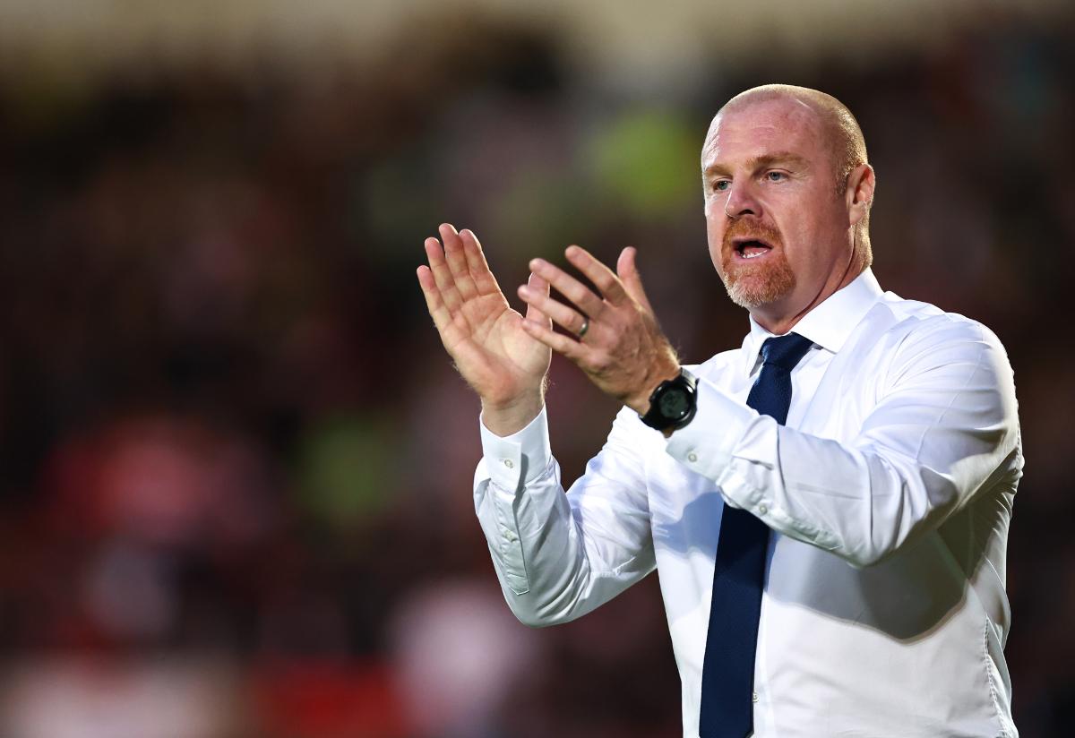 Ex-CEO verdict on Jan signings at Everton - 'there are already rumours'