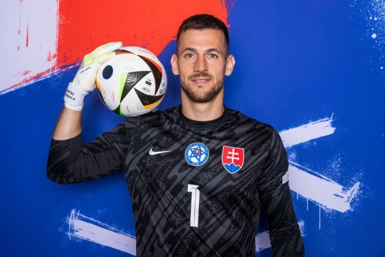 Martin Dubravka told to leave Newcastle United - sources