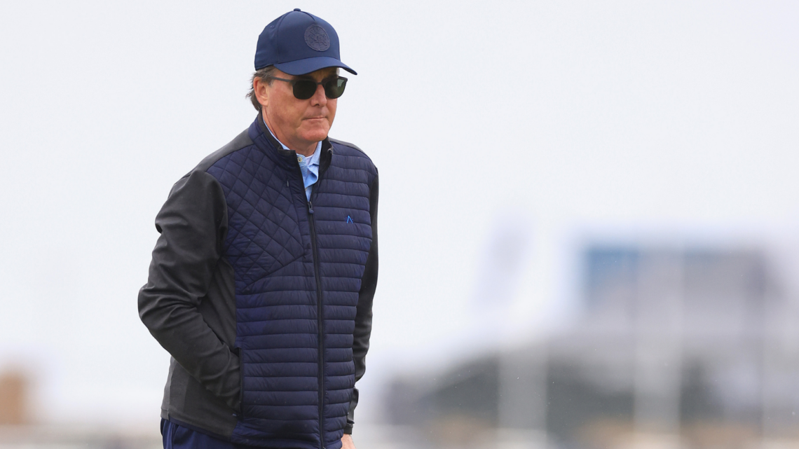 'Everton move for David Moyes favourite Tomas Soucek goes cold at West Ham'