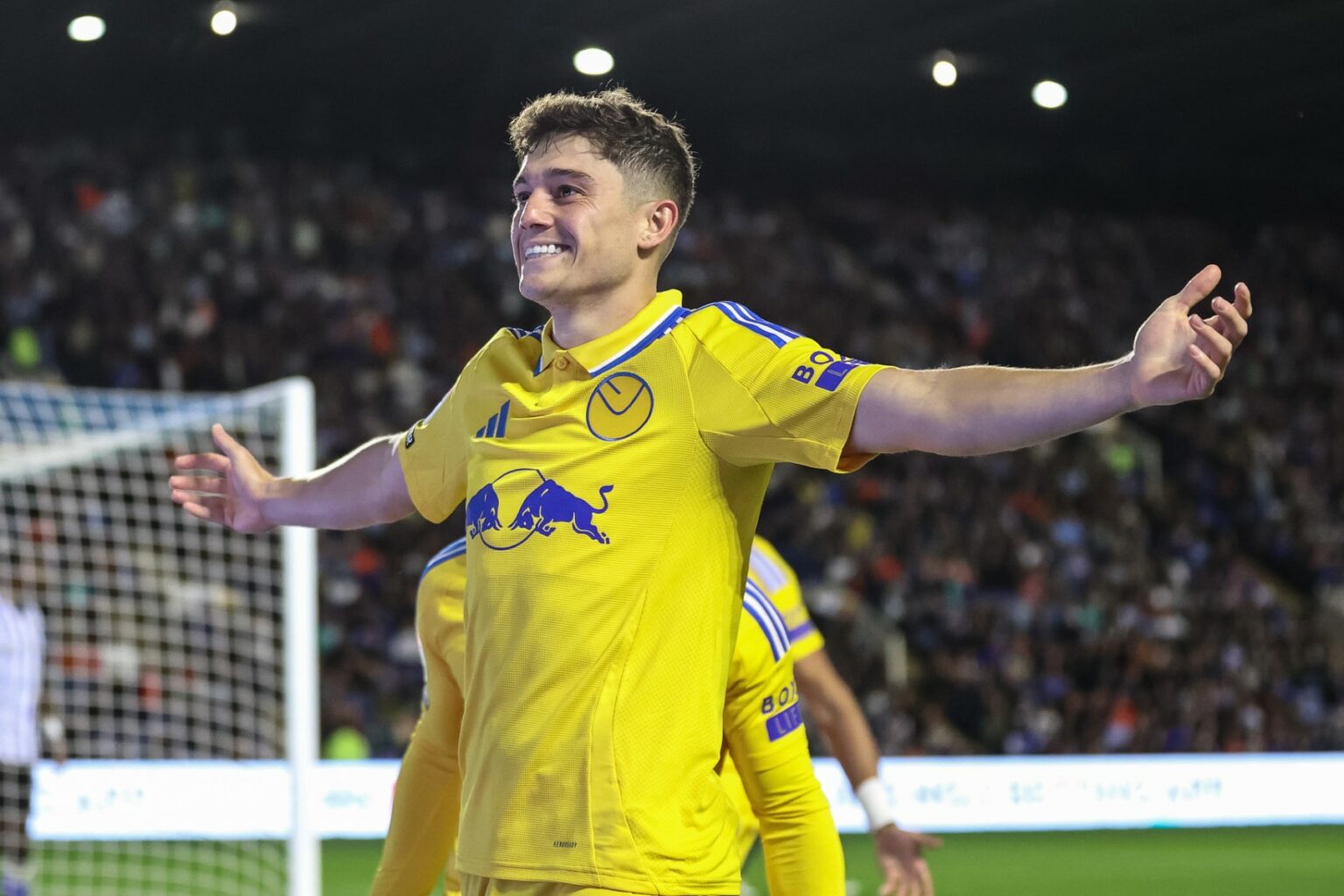 Leeds United to land £10m windfall after deal agreed - Stefan Borson