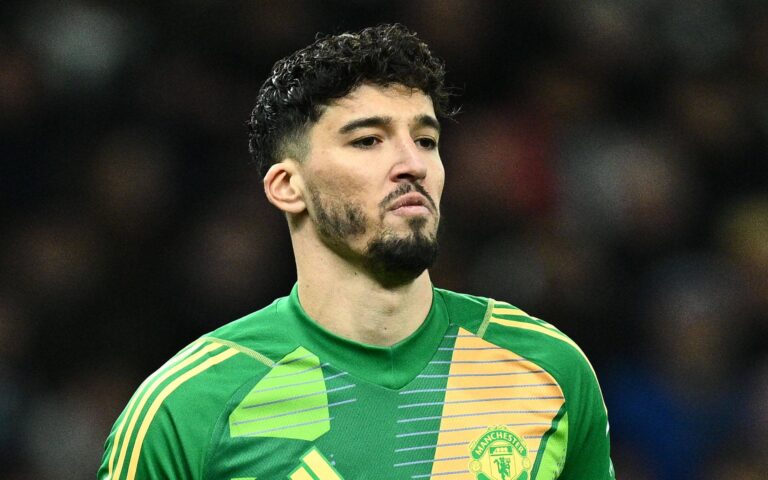 Man United star blamed for Arsenal goal despite Altay Bayindir error ...