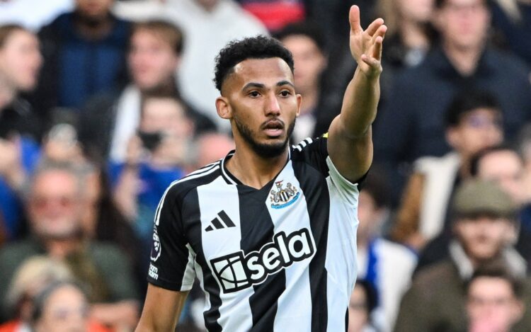 Newcastle 'plan to accept breath-taking Lloyd Kelly offer'