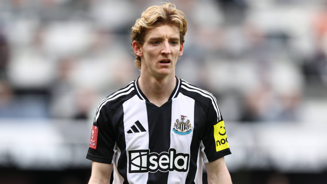 Newcastle fans: Anthony Gordon 'needs to leave' after what he did v Arsenal