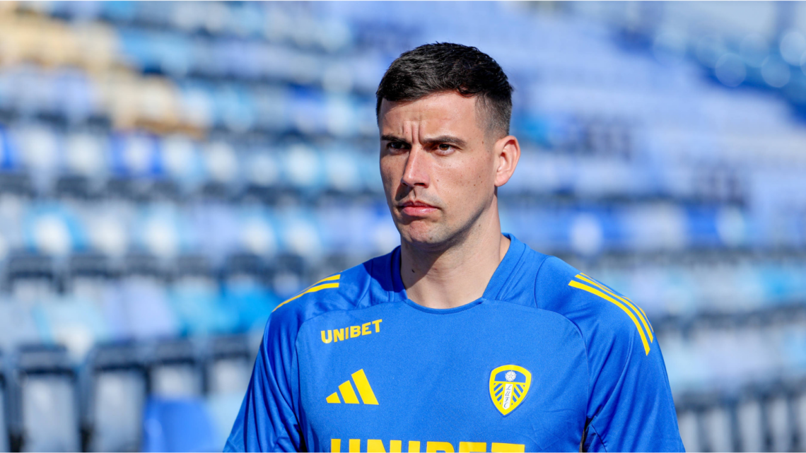 Daniel Farke piles unnecessary pressure on Leeds United goalkeeper amid ...