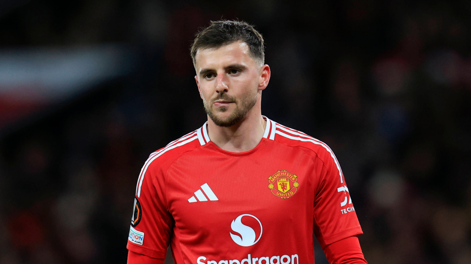 Joshua Zirkzee and Rasmus Hojlund react to Mason Mount as Man United ...